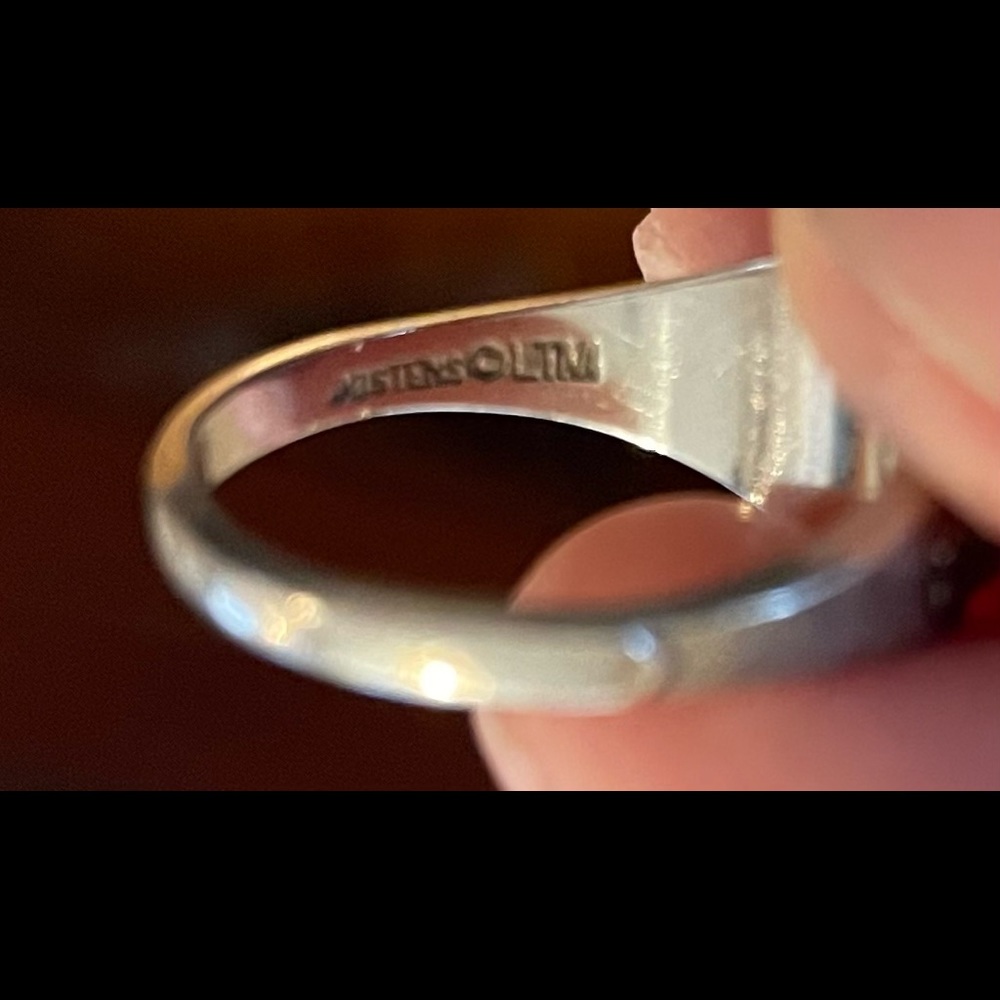 1982 Jostens Class Ring Size 7 - Gem